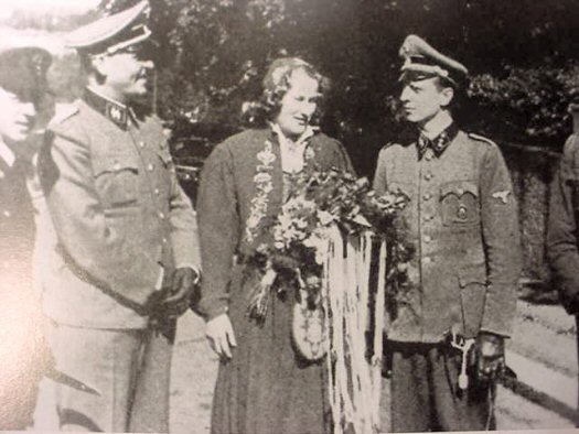 Schutzstaffel: The SS